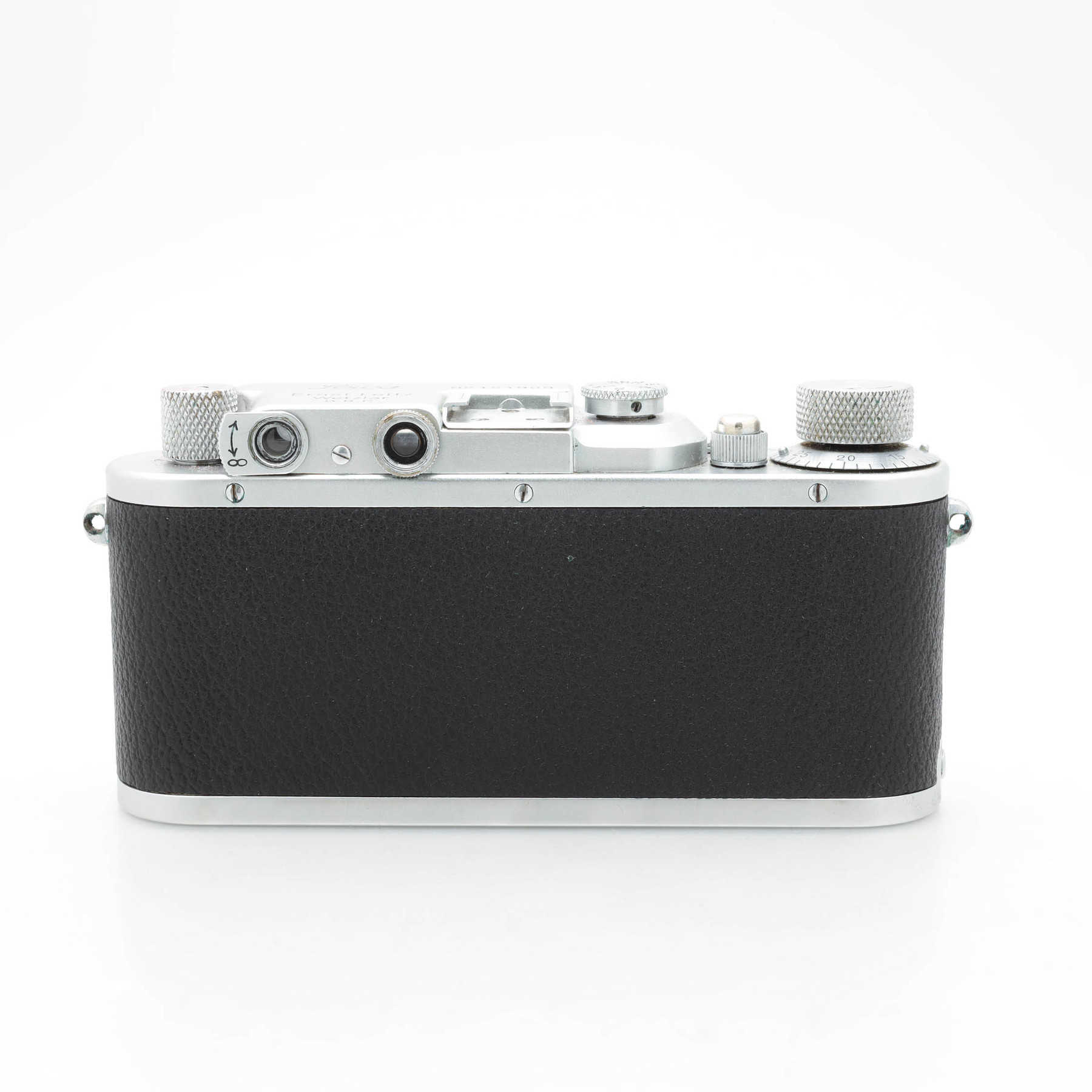 Leica III (Model F) с объективом 5cm f/3.5 Elmar | Kutuzov Photo