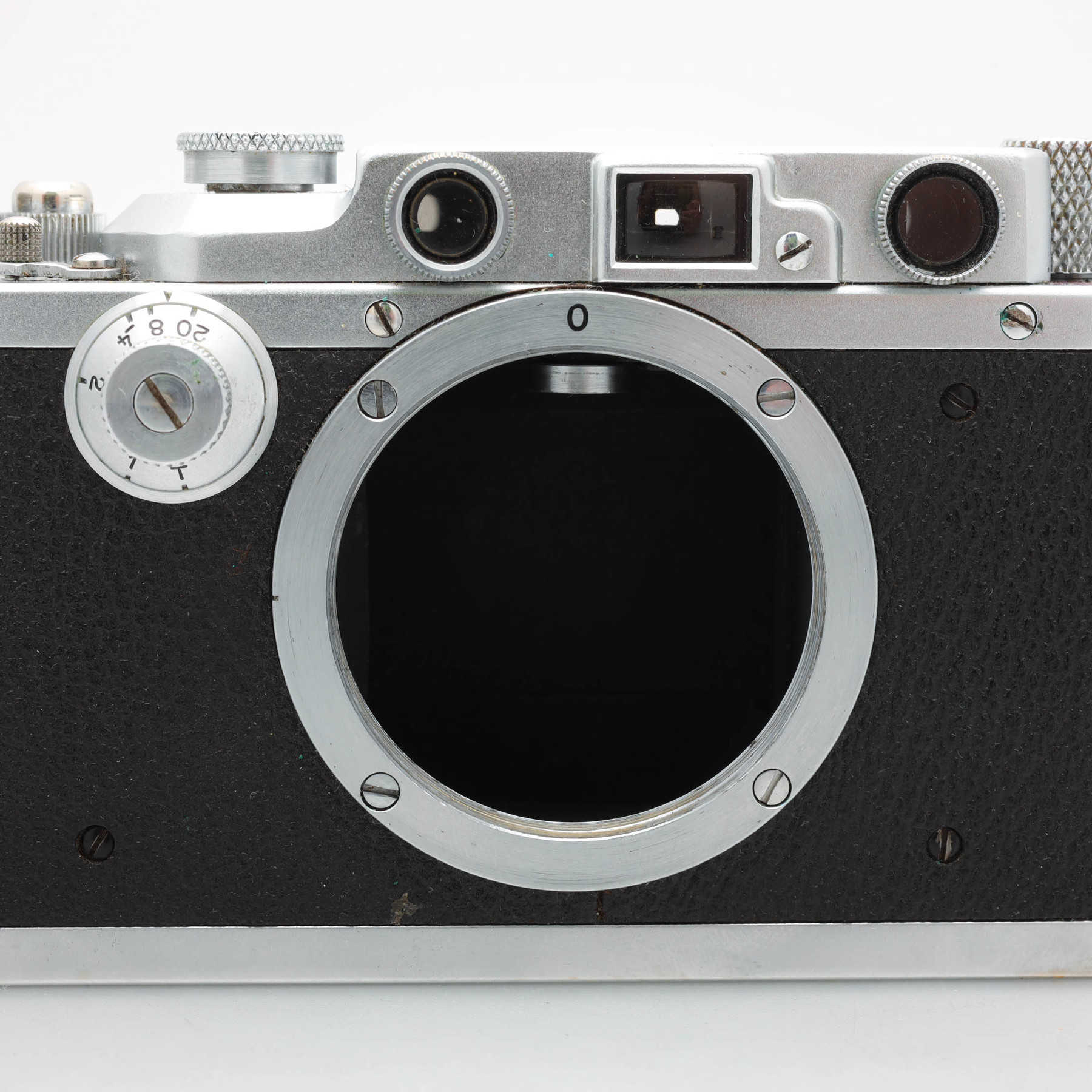 Leica III (Model F) с объективом 5cm f/3.5 Elmar | Kutuzov Photo