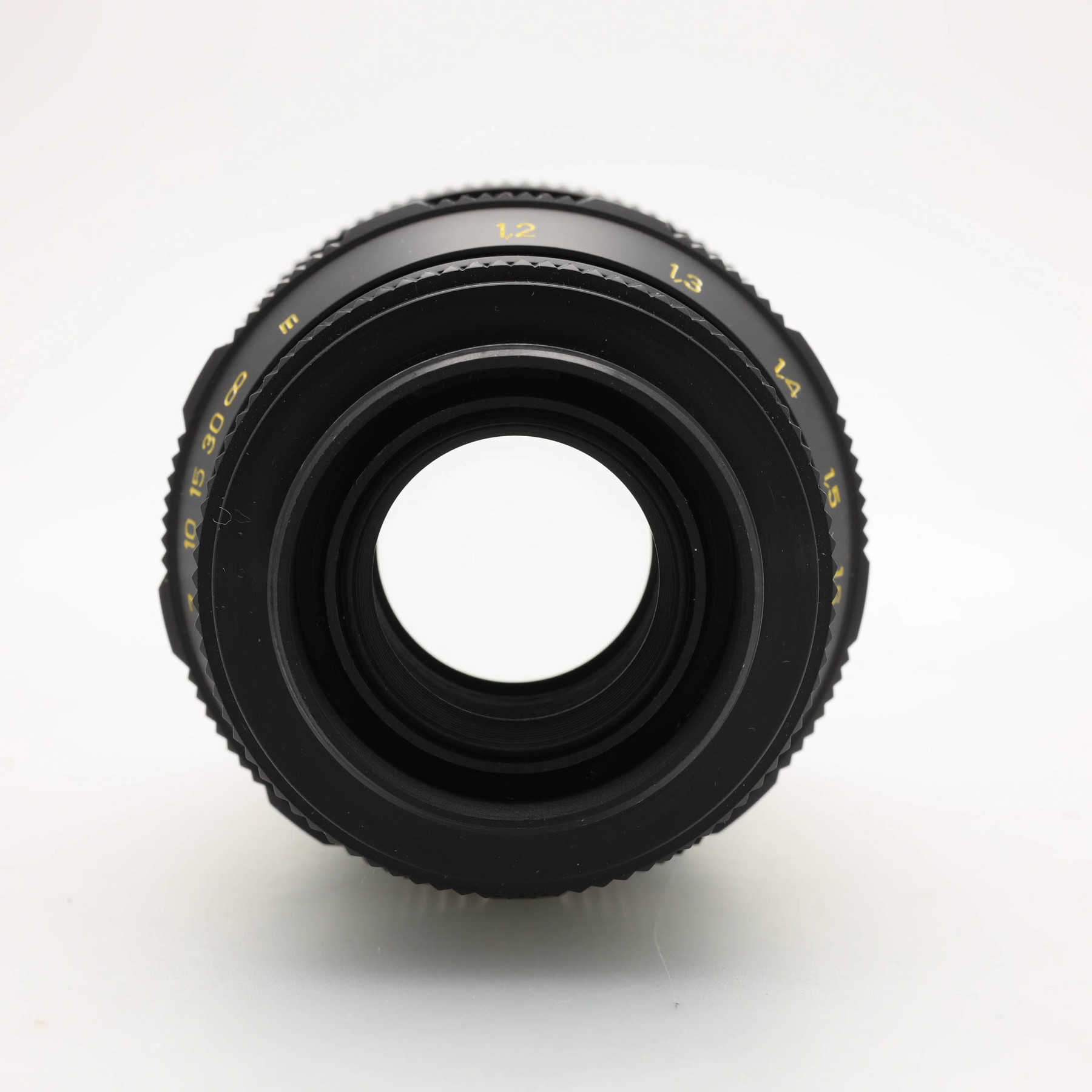 Зенит (КМЗ) 135mm f/2.8 Tair-11A | Kutuzov Photo
