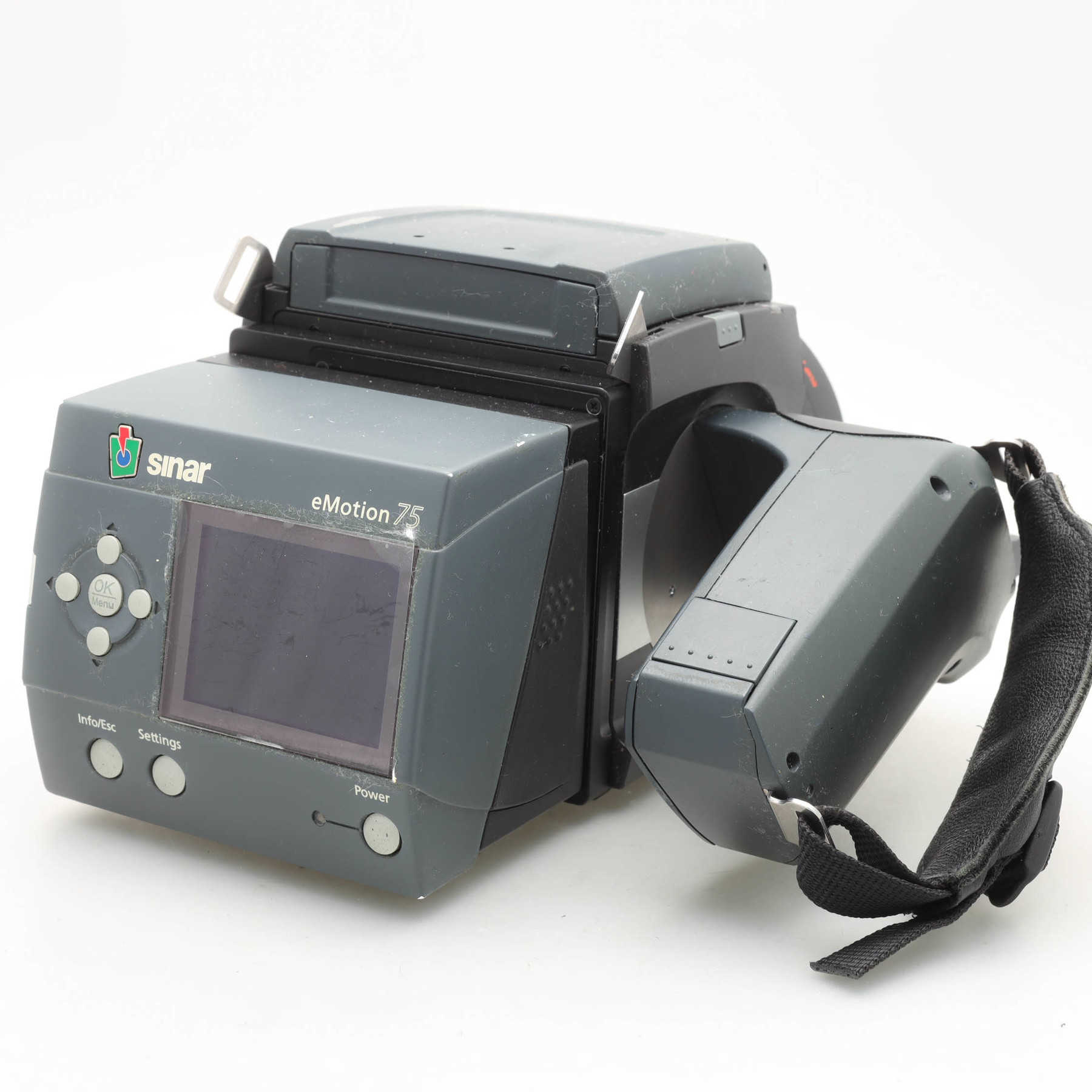 Rollei Hy6 с цифровым задником Sinar eMotion 75 и объективом 80mm f/2.8 ...