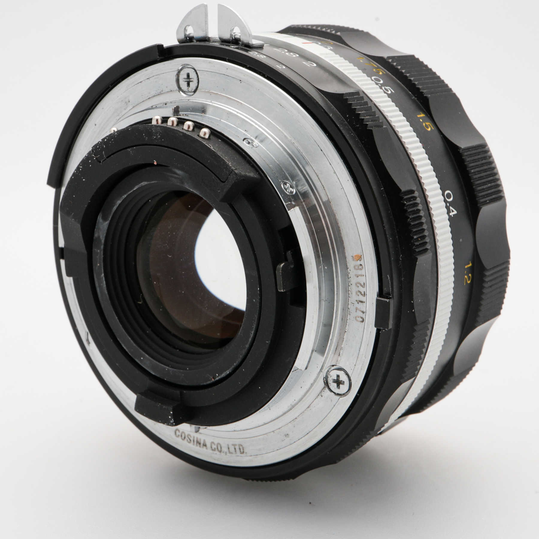 Voigtländer 40mm f/2 Ultron Asph (Nikon F/MF) | Kutuzov Photo