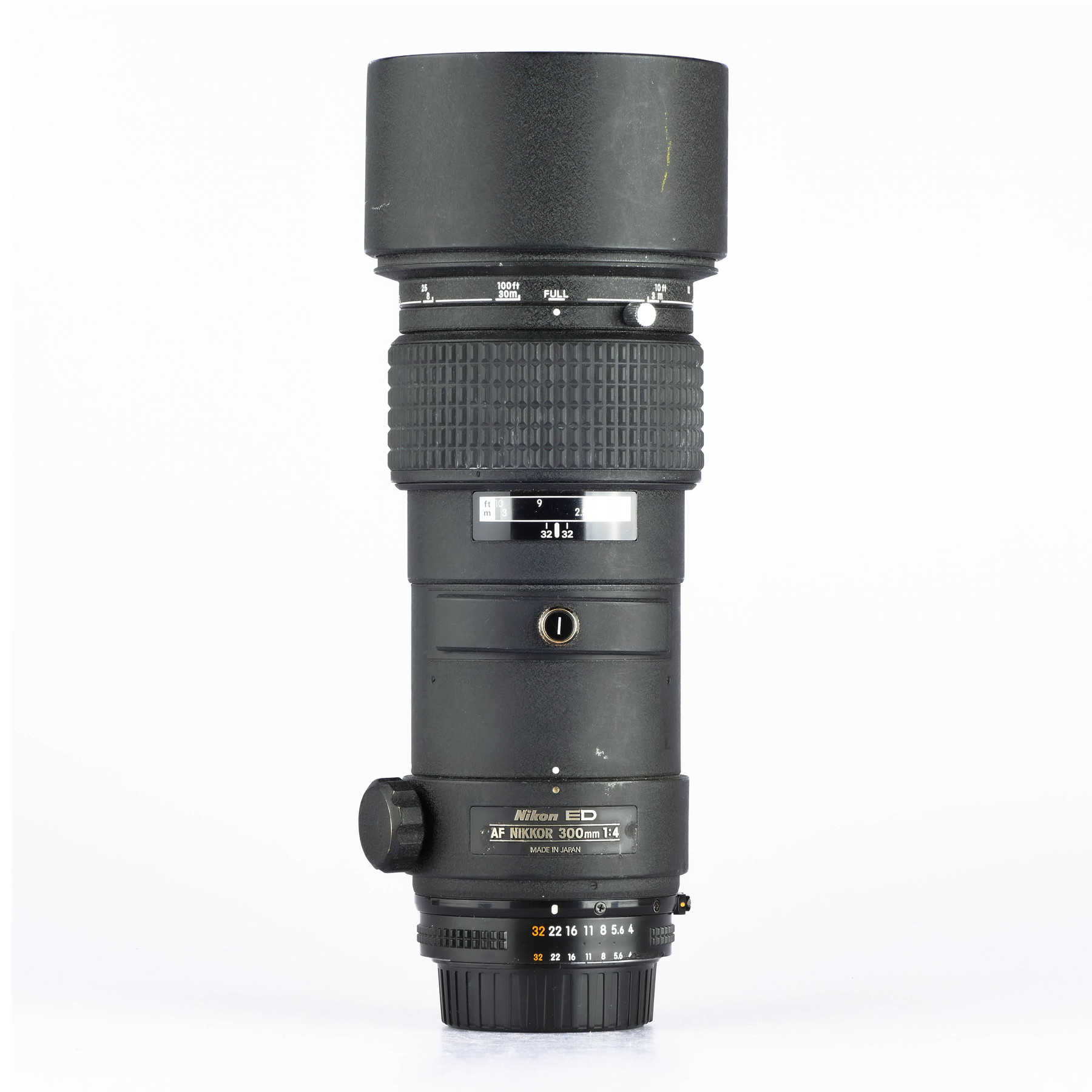 Nikon 300mm f/4 AF Nikkor ED | Kutuzov Photo