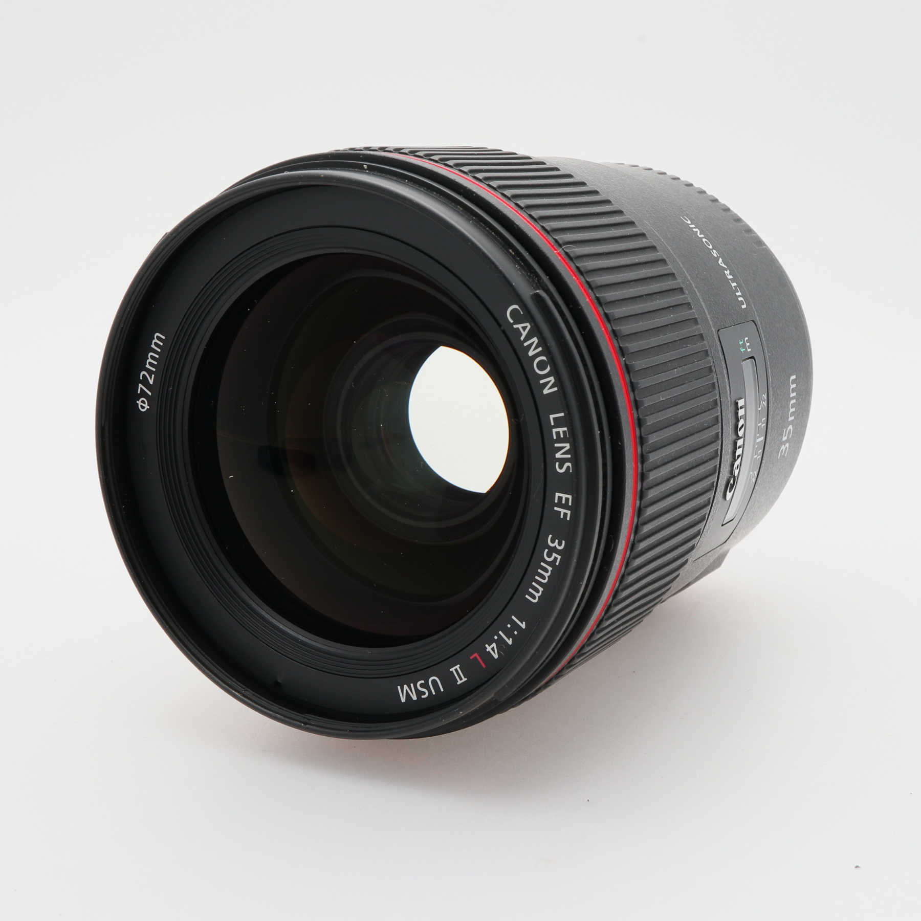 Canon 35mm f/1.4 L II USM EF | Kutuzov Photo