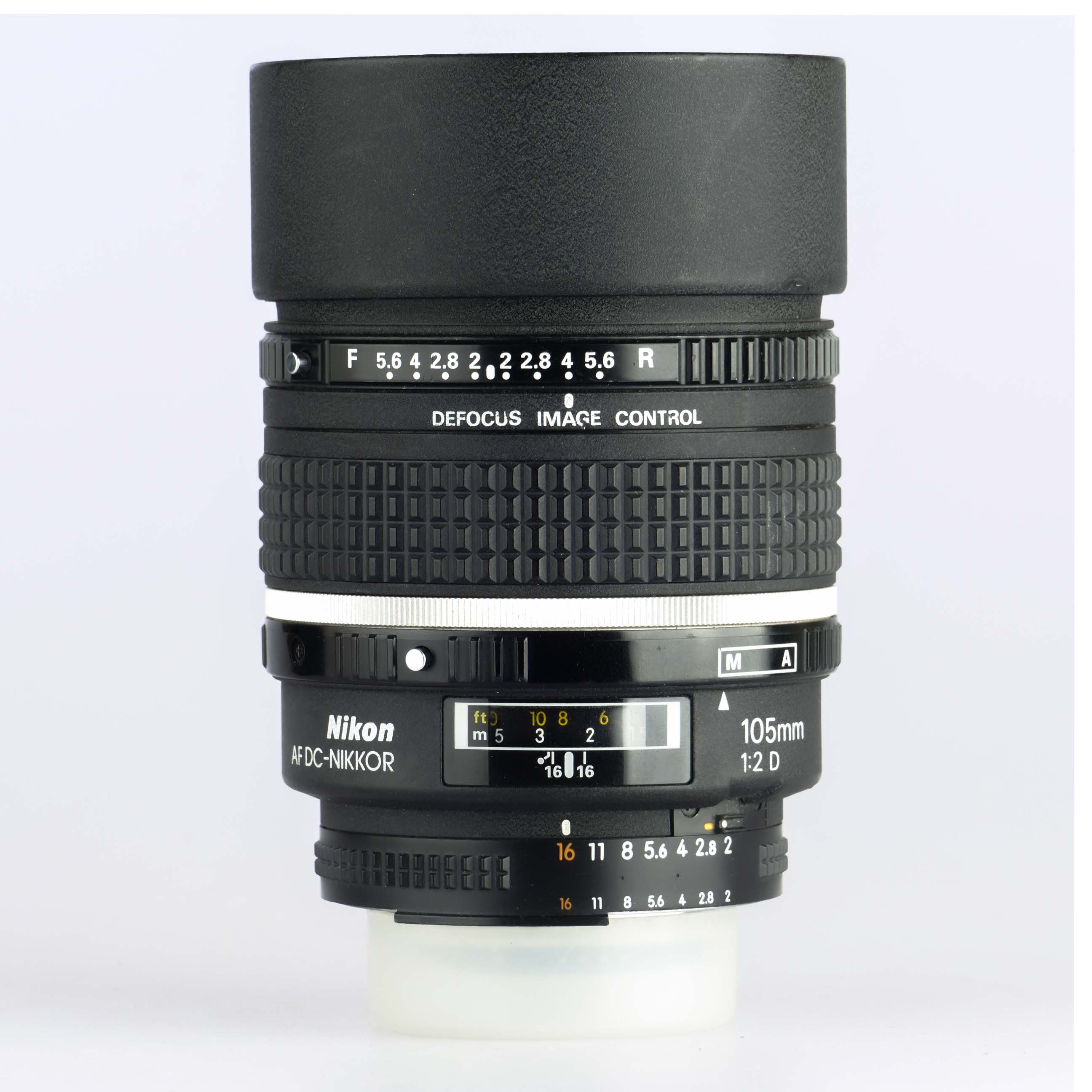 Nikon AF DC-Nikkor 105mm f/2D | Kutuzov Photo